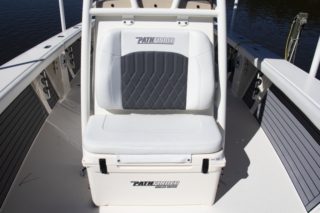 Featured Boat: 2021 Pathfinder 2700 Open - Laporte Products